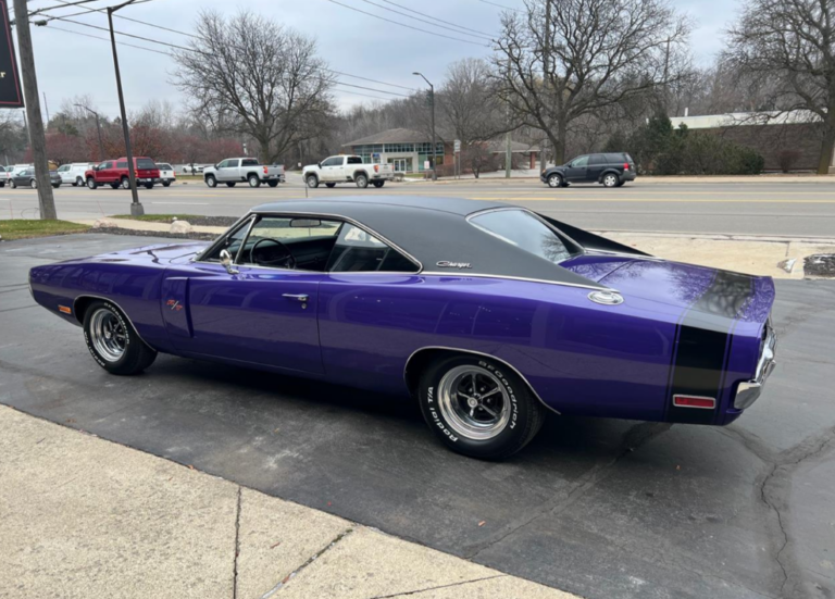 Buy 1970 Dodge Charger R/T with Bitcoin - Pay with Crypto Emporium