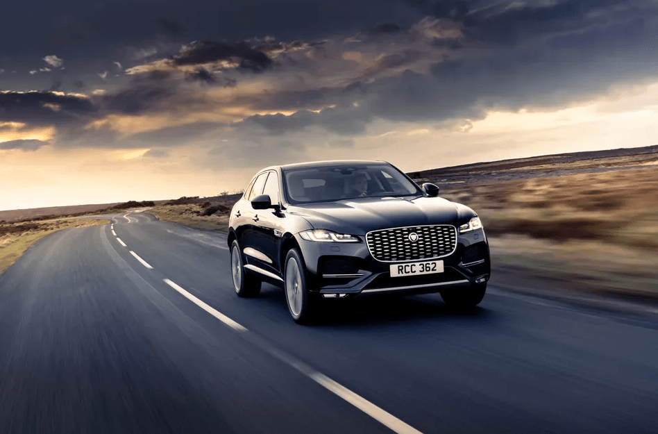 Best MPG Luxury Cars for Long Drives That Don’t Sacrifice Style